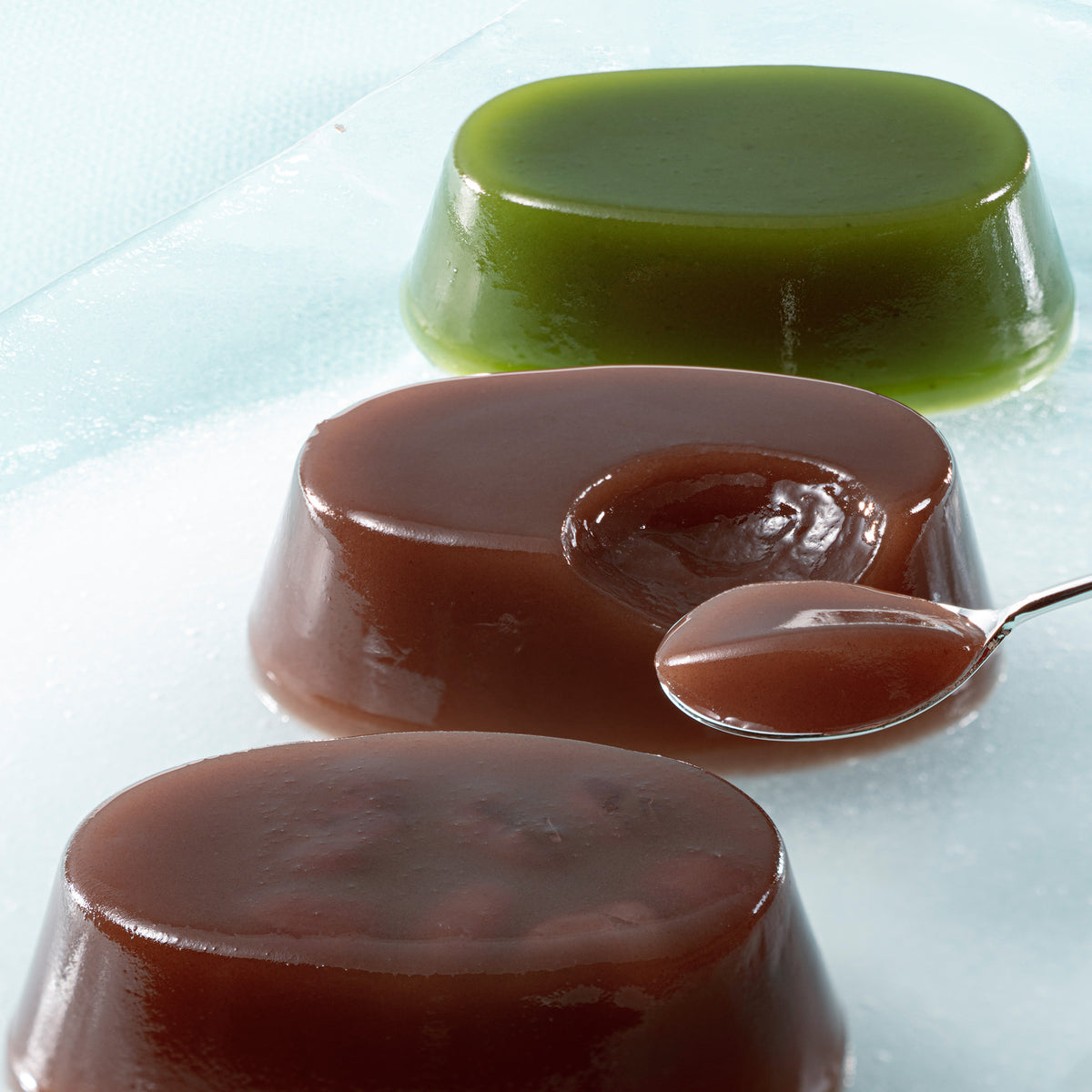 本蕨 小倉 1個｜ぷるぷる食感の涼菓｜鶴屋吉信公式オンラインショップ